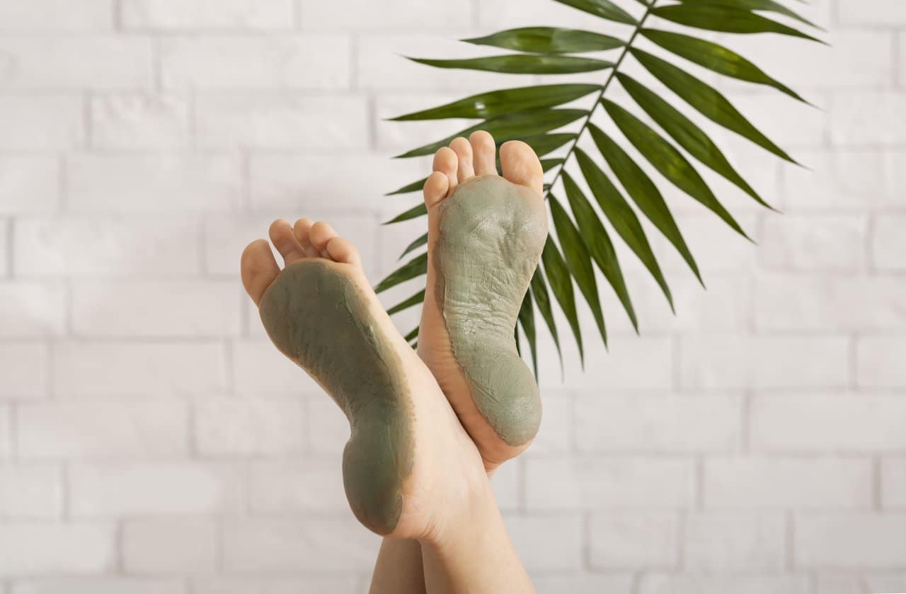 How to take care of your feet? Baths and home treatments - Lifestyle ...